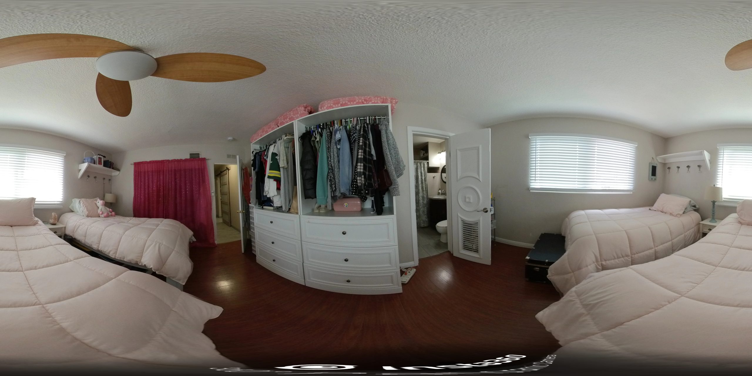 Living at Toni’s House – Virtual Tour – Toni's House